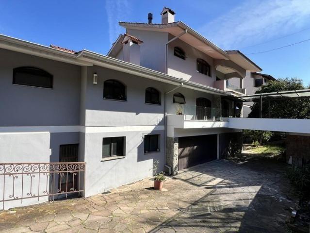 Casa com 5 Suites a 12 minutos do Pontal!