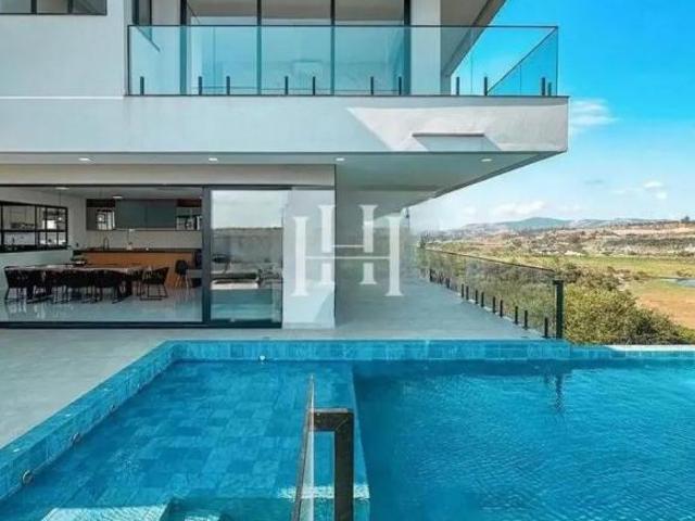 Casa com 5 Suítes e Piscina no Condomínio Serra da Estrela | 850m²