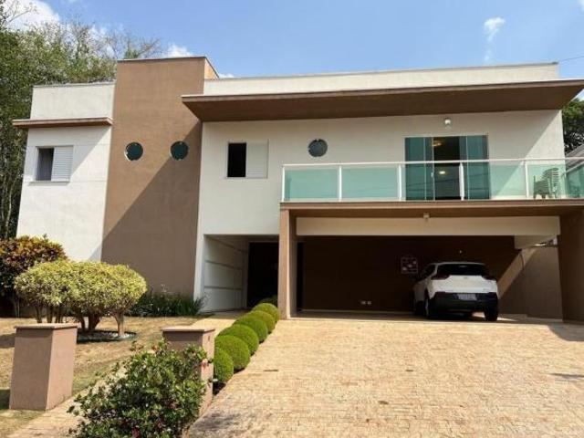 Casa com 5 Suites em Condomínio em Atibaia