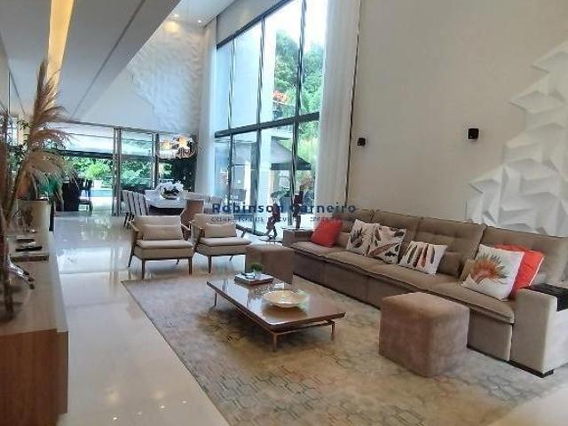 Casa com 5 suítes em condominio fechado com clube compartilhado