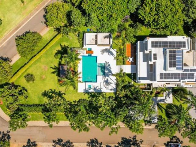 Casa com 5 suítes no condomínio FAZENDA DA GRAMA por 23 milhoes