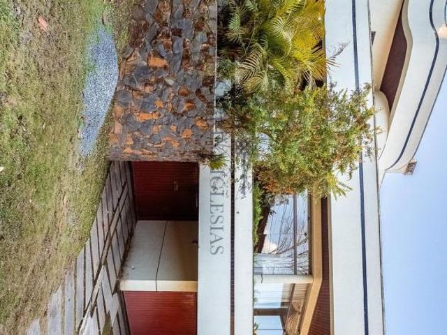 CASA COM 5 SUÍTES NO JARDIM SCHAFFER