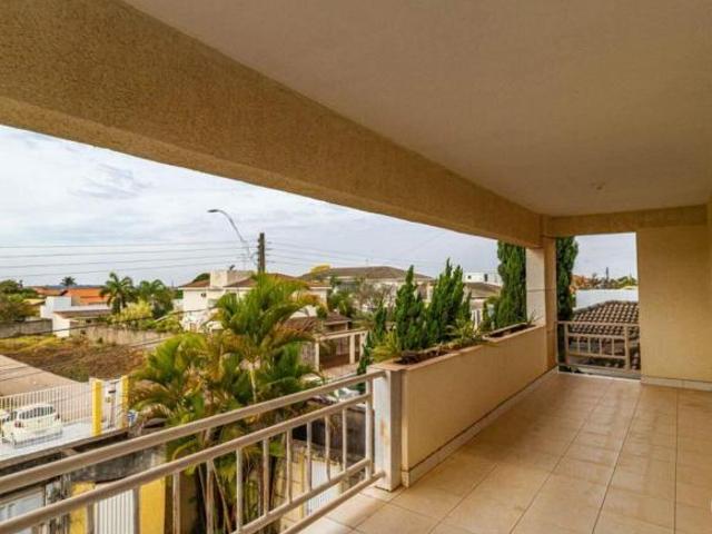 Casa com 5 Suítes, Piscina e Ampla Área Verde à Venda no Condomínio Quintas do Sol – Jardim Botânico