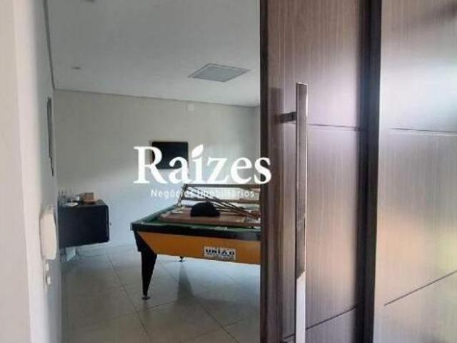 Casa com 5 suítes, piscina e espaço Gourmet no Alto Umuarama