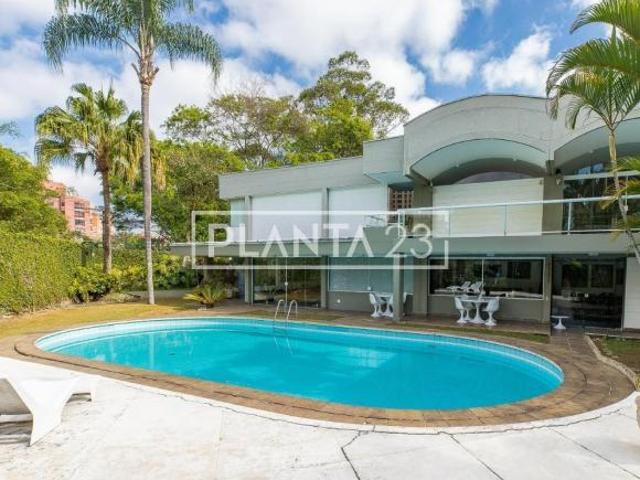 Casa com 600 m², 3 quartos sendo 3 suítes à venda no bairro Jardim Marajoara