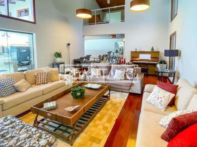 Casa com 620 m², 4 quartos sendo 4 suítes à venda no bairro Boaçava