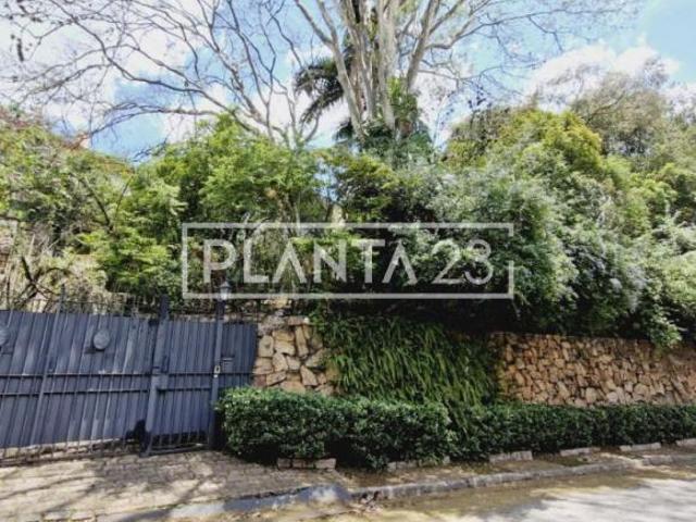 Casa com 624 m², 4 quartos sendo 2 suítes à venda no bairro Jardim Sílvia