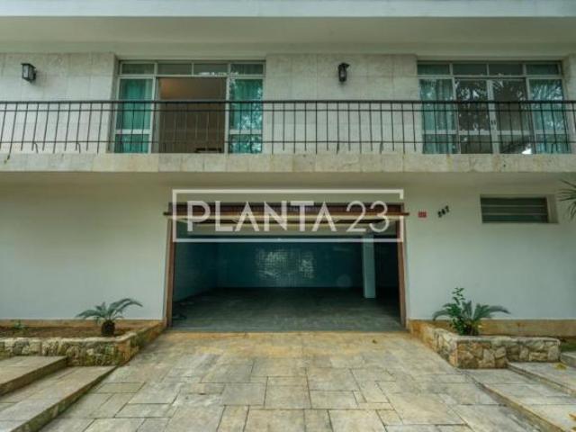 Casa com 665 m², 4 quartos sendo 4 suítes à venda no bairro Jardim Marajoara