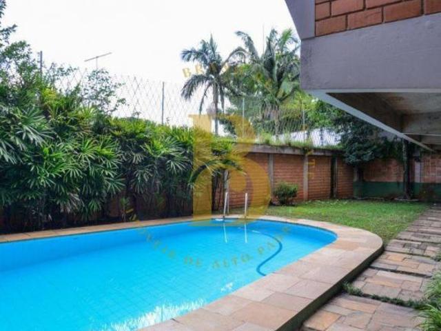 Casa com 680 m², 5 quartos sendo 4 suítes à venda no bairro Cidade Jardim