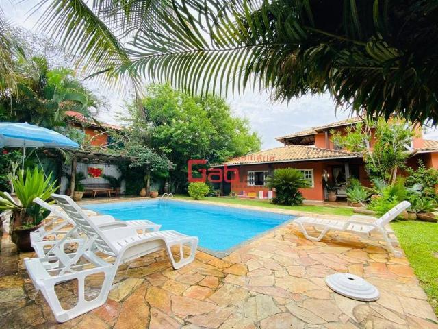 Casa com 6 dormitórios à venda, 350 m² por R$ 2.500.000,00 Loteamento Portal da Ferradura Armaçã