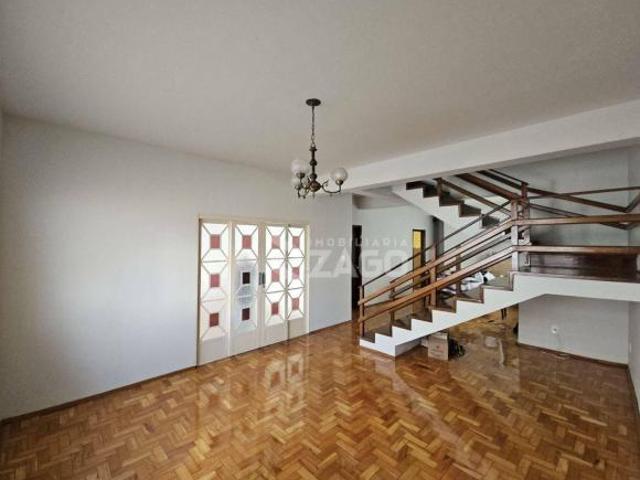 Casa com 6 dormitórios à venda, 255 m² por R$ 700.000,00 Fabrício Uberaba/MG