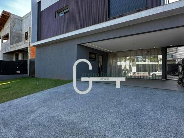 Casa com 6 dormitórios à venda, 288 m² por R$ 2.200.000,00 Condomínio Flora Rica Peruíbe/SP