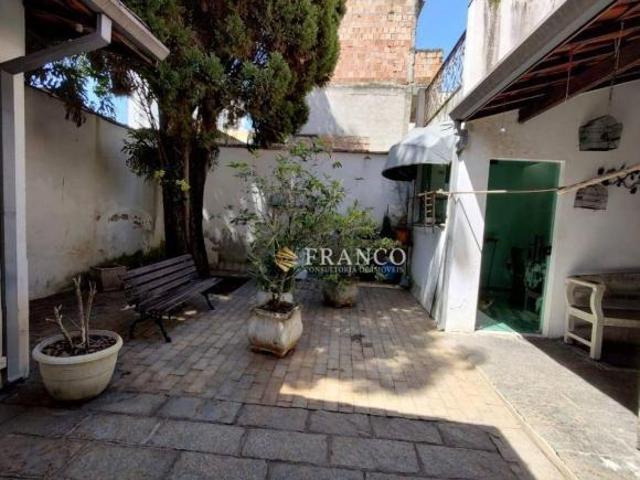 Casa com 6 dormitórios à venda, 594 m² Centro Taubaté/SP