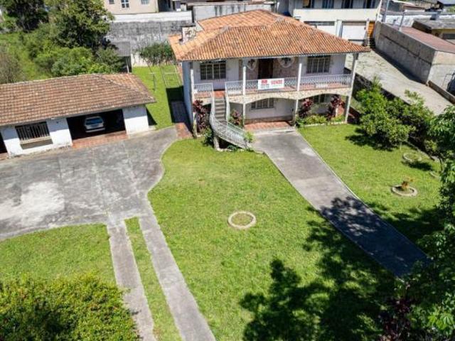 CASA com 6 dormitórios à venda com 390m² por R$ 2.300.000,00 no bairro Atuba