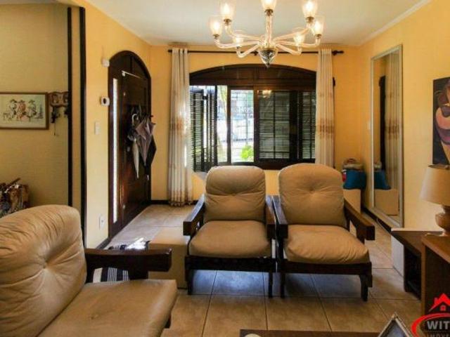 Casa com 6 dormitórios à Venda no Bairro Jardim Carvalho, Porto Alegre