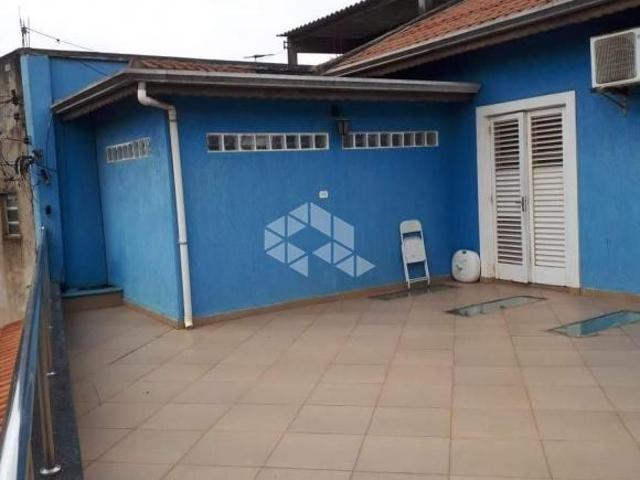 Casa com 6 Dormitórios e 5 banheiros à Venda, 450 m² por R$ 1.500,000