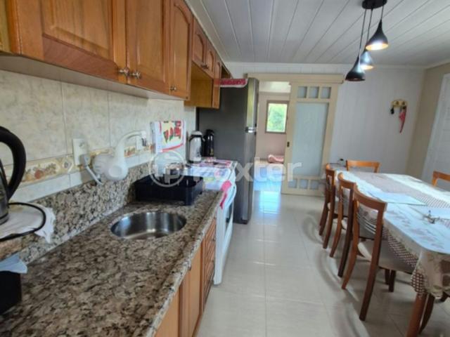 Casa com 6 dormitórios em Caxias do Sul
