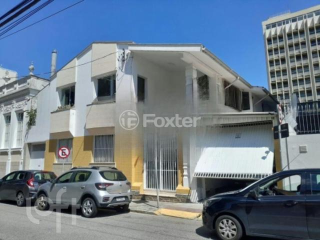 Casa com 6 dormitórios em Florianópolis