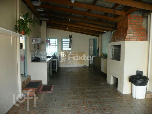 Casa com 6 dormitórios em Porto Alegre