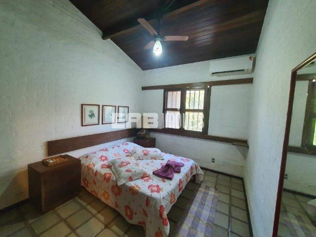 Casa com 6 dormitórios para 14 pessoas em Itamambuca Mav