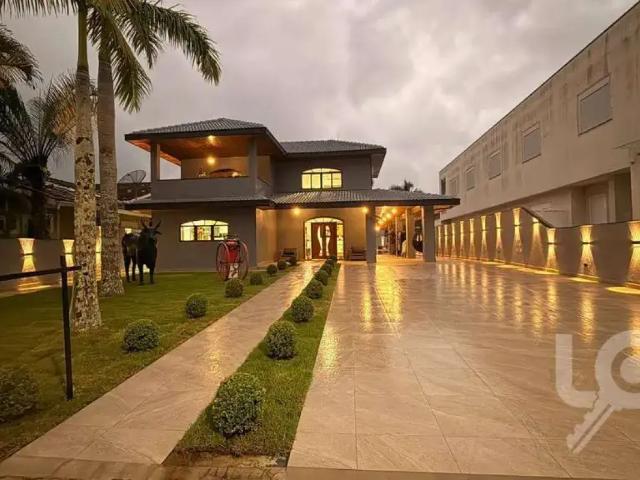 Casa com 6 dormitórios para alugar por R$ 30.000/mês Condomínio Costa Verde Tabatinga Caraguatatuba/SP