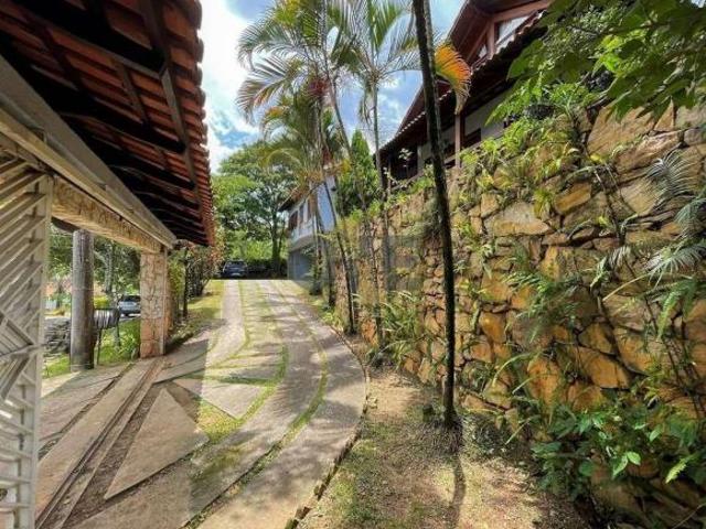 Casa com 6 dormitórios, sendo 1 suíte para venda Granja Viana Cotia SP
