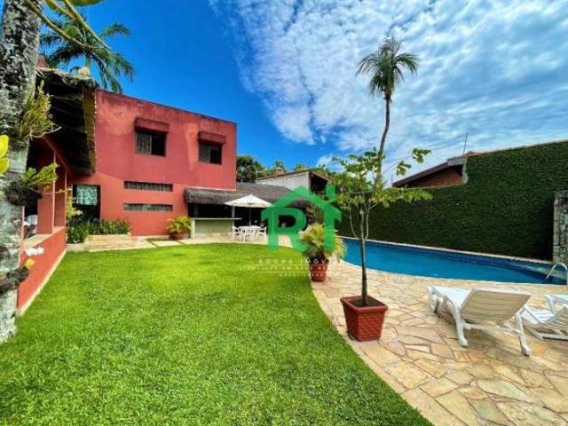 Casa com 6 dormitórios sendo 3 suítes, 4 vagas de garagem, Lazer, Praia do Pernambuco Guarujá/SP