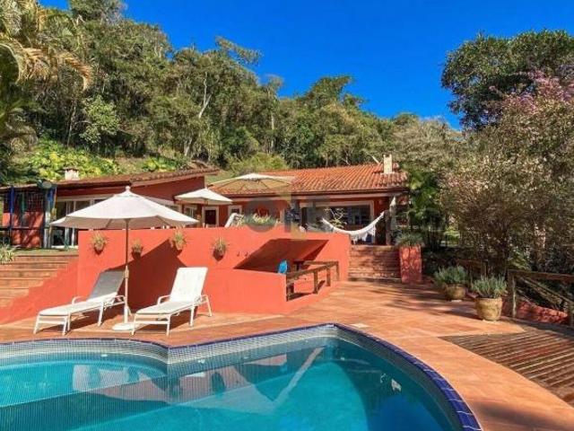 Casa com 6 dormitórios, sendo 5 suítes para venda Cotia SP