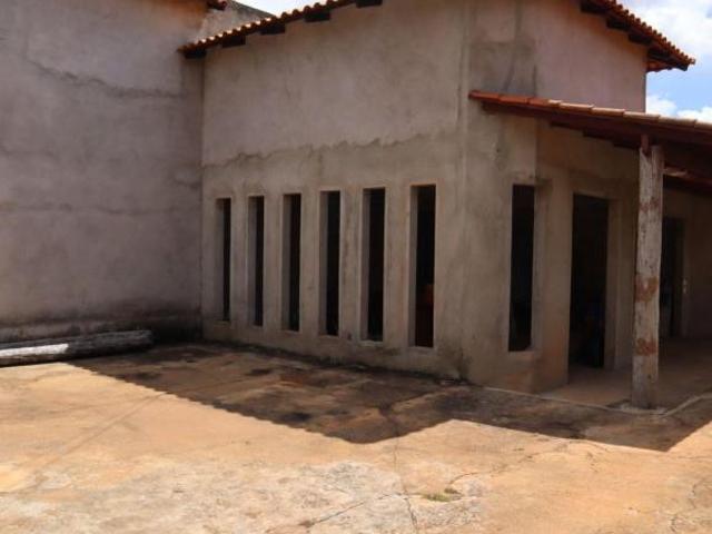 Casa com 6 Qtos 3 suítes Lavabo Lote 800 metros QSC 19 Primavera