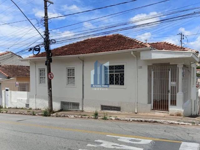 Casa com 6 quartos, 100 m²