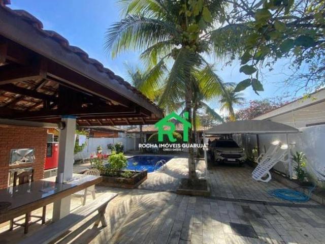 Casa com 6 quartos 4 suítes, 5 vagas e lazer à venda em Enseada, Guarujá
