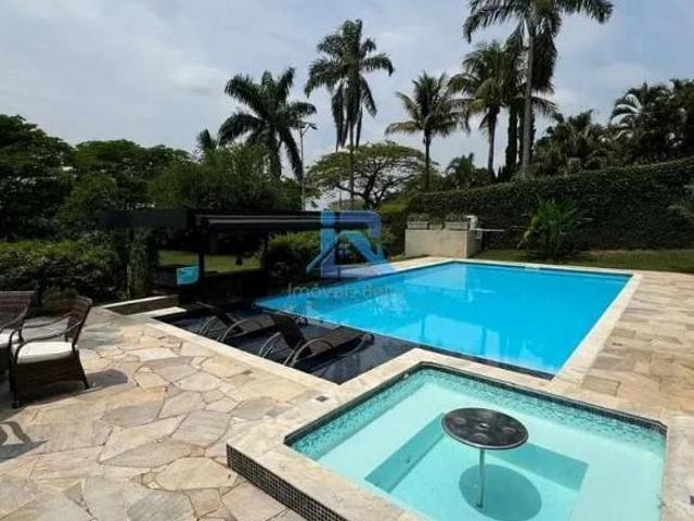Casa com 6 quartos à venda, 758 m² por R$ 3.000.000