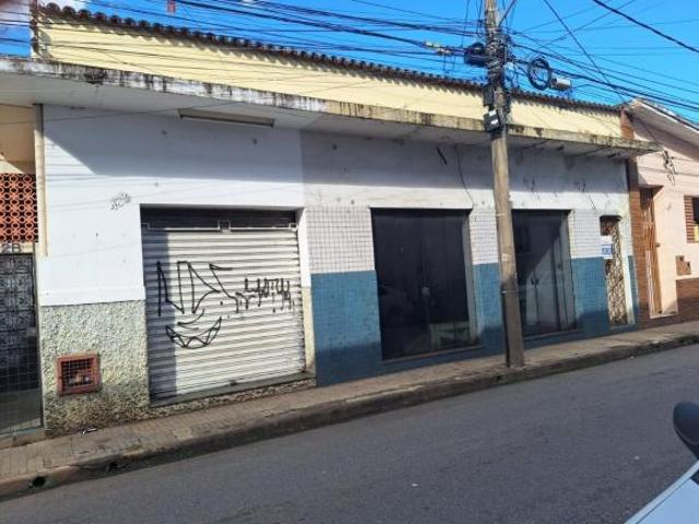 Casa com 6 quartos à venda em Varginha, no bairro Centro