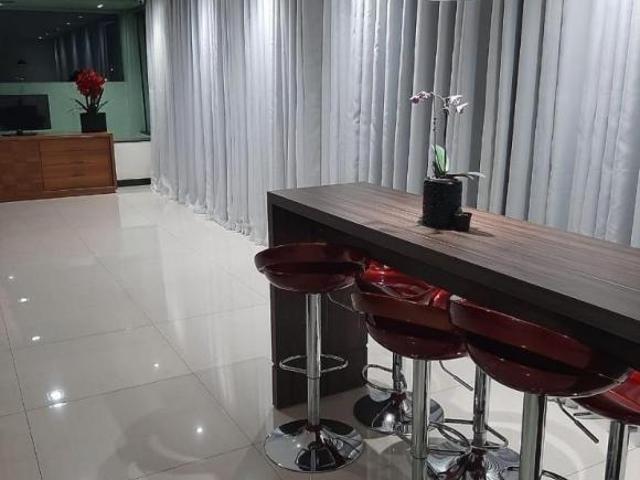 Casa com 6 quartos à venda em Betim, no bairro Niterói