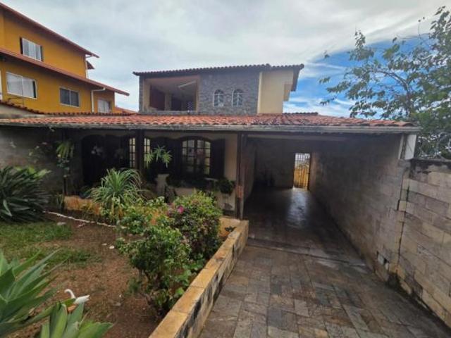 Casa com 6 quartos à venda em Contagem, no bairro Novo Progresso
