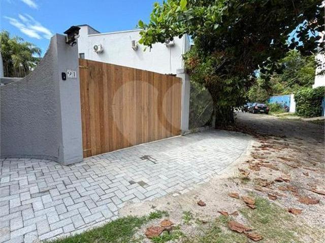 Casa com 6 quartos à venda em Costa do sol SP