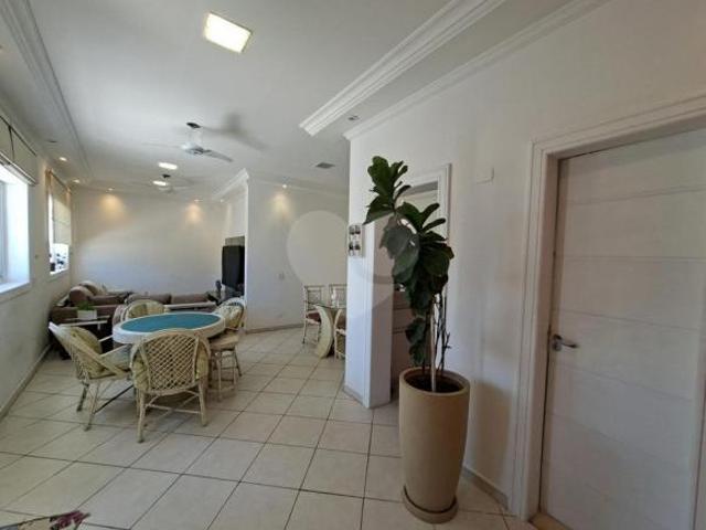 Casa com 6 quartos à venda em Enseada SP
