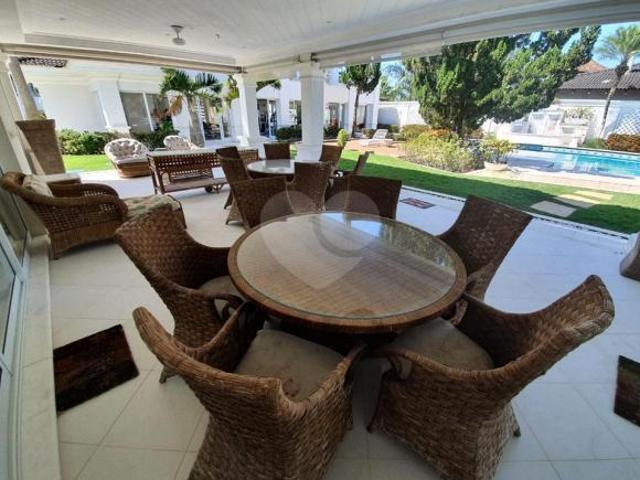 Casa com 6 quartos à venda em Jardim acapulco SP
