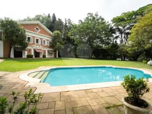 Casa com 6 quartos à venda em Jardim morumbi SP