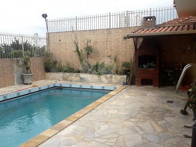 Casa com 6 quartos à venda em Jardim Maria Rosa SP