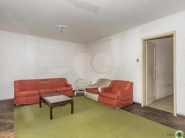 Casa com 6 quartos à venda em Menino deus RS