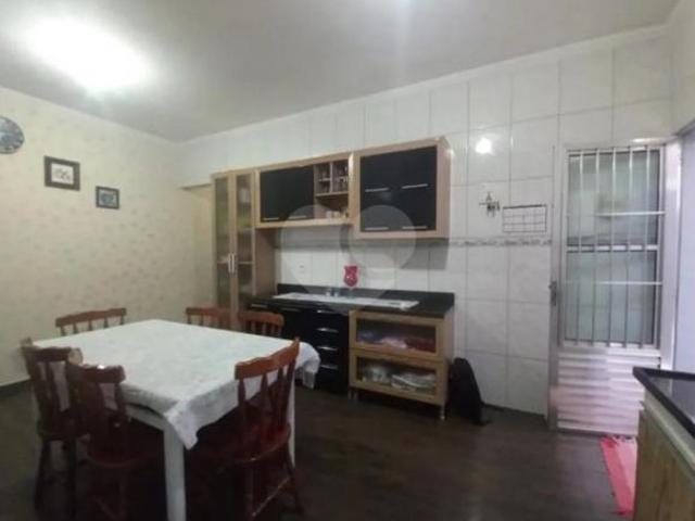 Casa com 6 quartos à venda em Medeiros SP