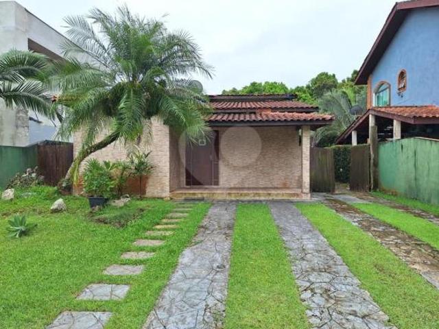 Casa com 6 quartos à venda em Morada da praia SP
