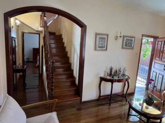 Casa com 6 quartos à venda em Ouro Preto, no bairro Vila São José