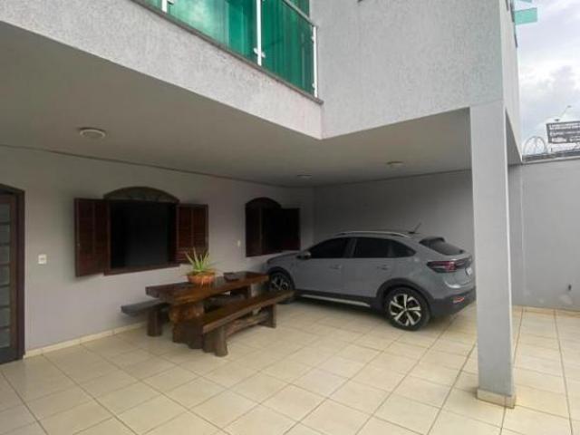 Casa com 6 quartos à venda em Pedro Leopoldo, no bairro Centro