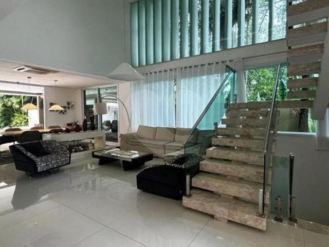 Casa com 6 quartos à venda em Riviera SP