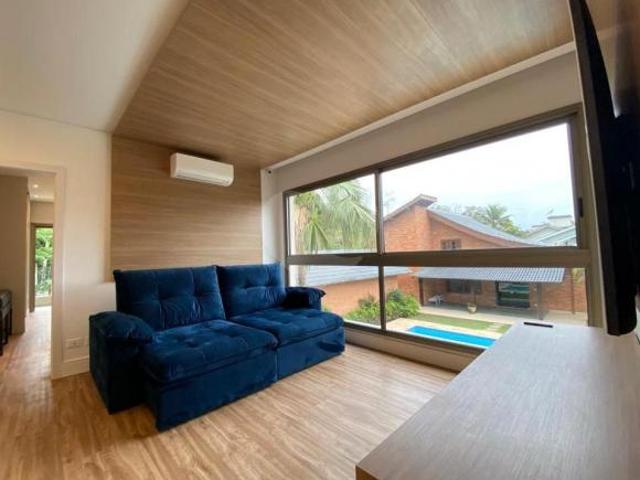 Casa com 6 quartos à venda em Riviera SP