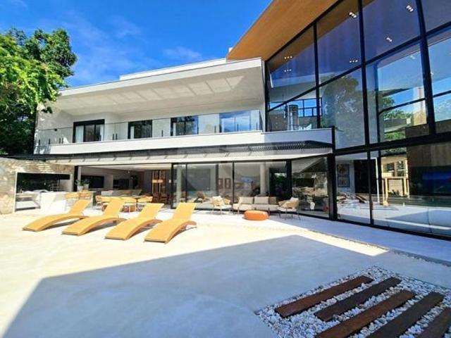 Casa com 6 quartos à venda em Riviera SP