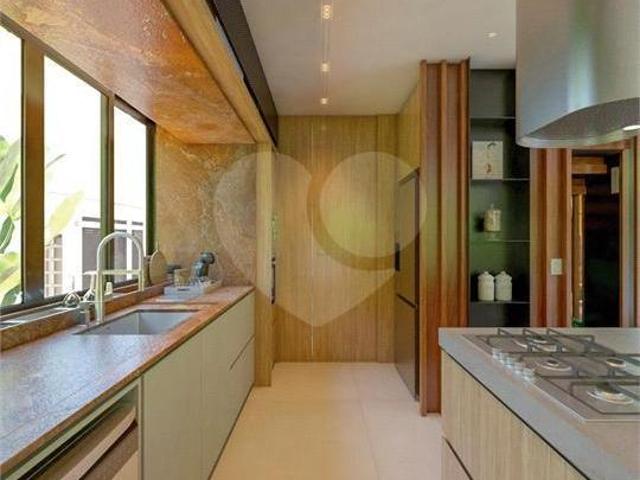 Casa com 6 quartos à venda em Riviera SP