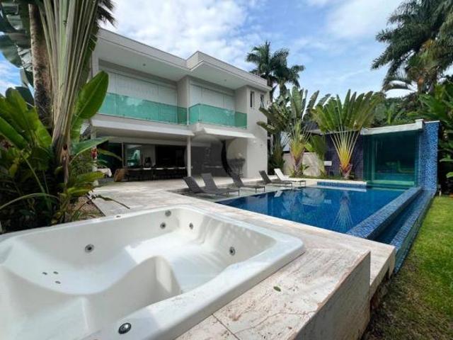 Casa com 6 quartos à venda em Riviera SP